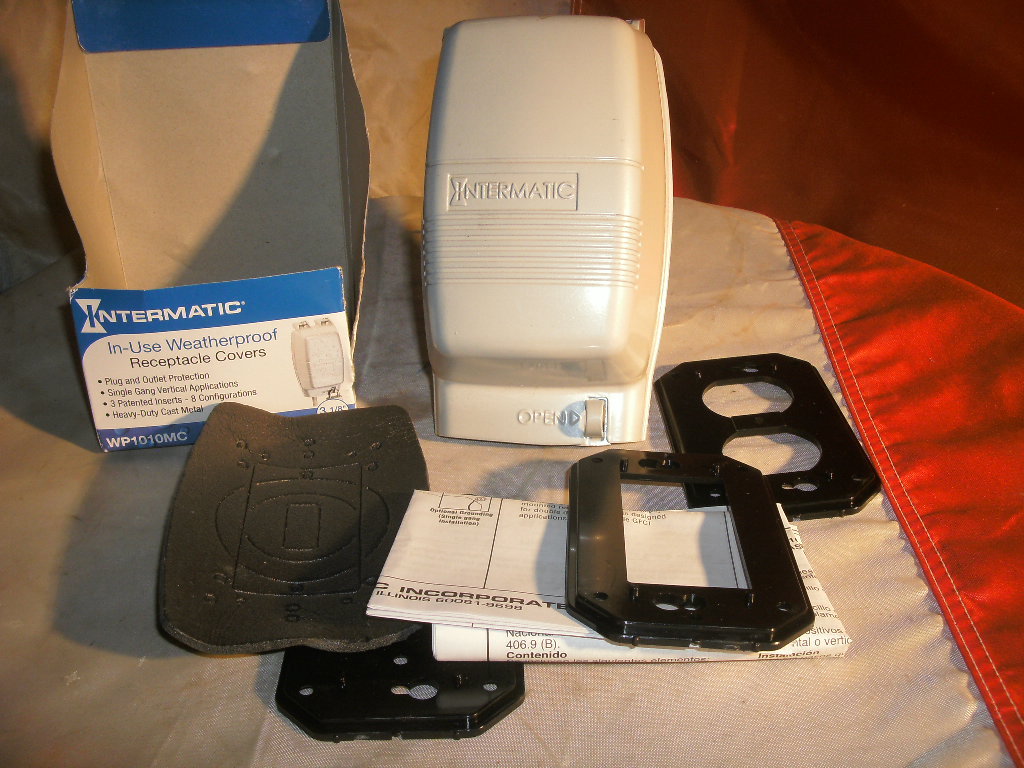 INTERMATIC WP1010MC IN USE WEATHERPROOF RECEPTACLE COVER WITH LOCKOUT ...
