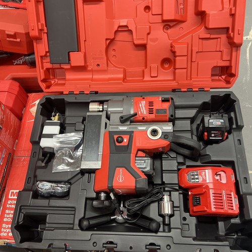 Milwaukee 2788-22HD M18 FUEL 1-1/2 in Lineman Magnetic Drill Kit ...