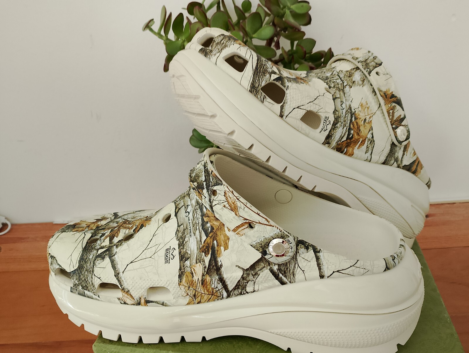 Crocs Classic Mega Crush Realtree Edge Bone Camo Clog… - Gem