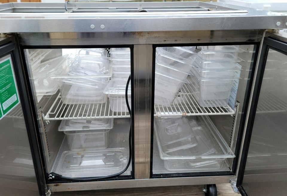 Turbo Air Refrigerated Sandwich Prep Unit with Various Plastic Inserts ...