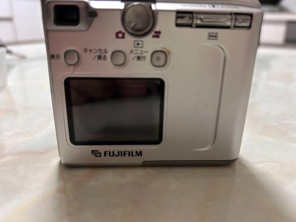 FUJIFILM Fuji Film FinePix 40i Compact Digital Camera From Japan ...