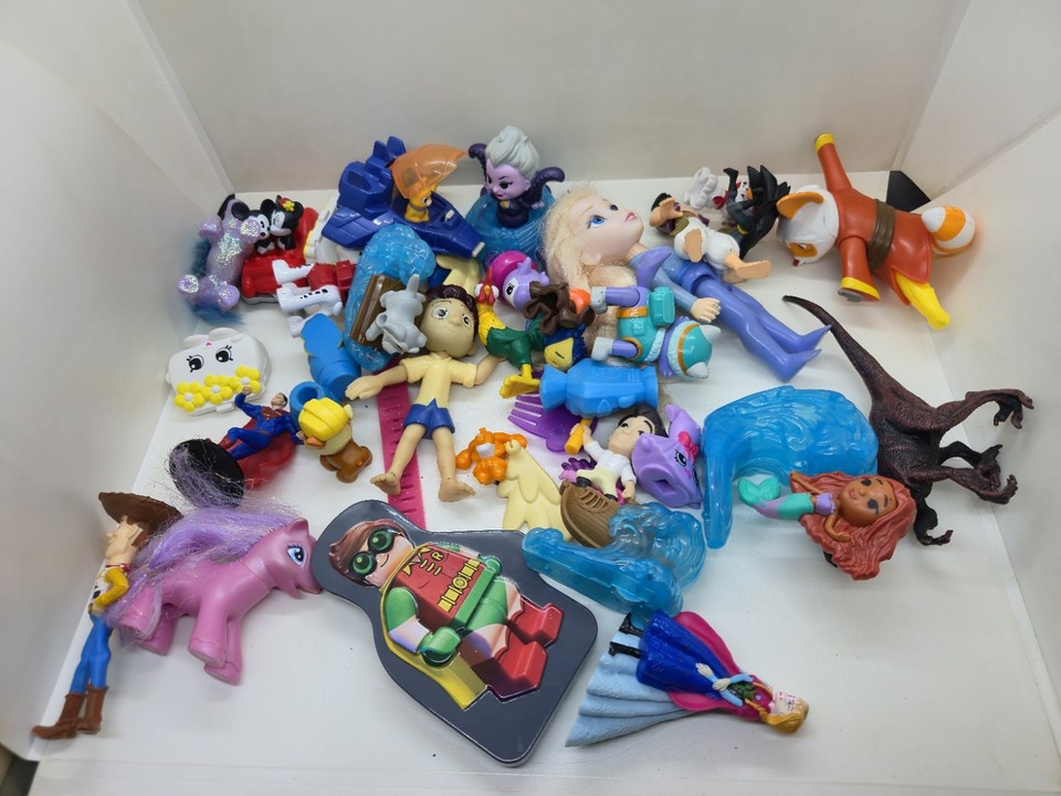 Mixed Lot of Mostly Girls Junk Drawer Kids Toys 3+ lbs Pop Culture ...