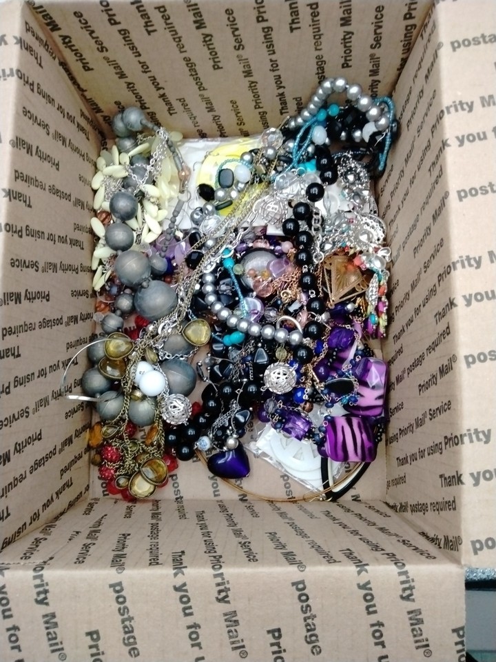 12+ Pounds Vintage Modern Junk Jewelry Lot Crafting Harvest Craft Wear ...