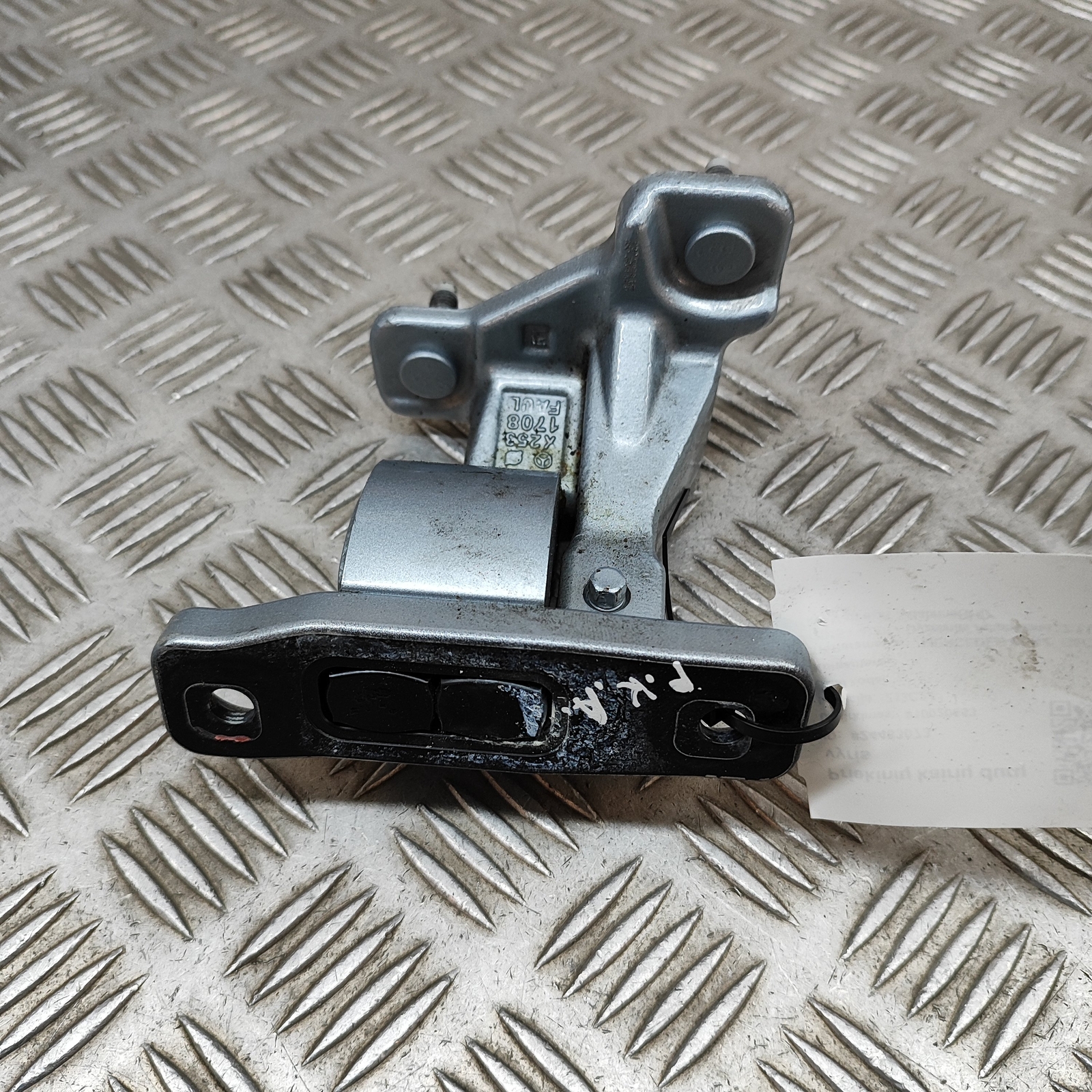 MERCEDES-BENZ GLC X253 Front Left Door Lower Hinge A2057200737 2017 ...