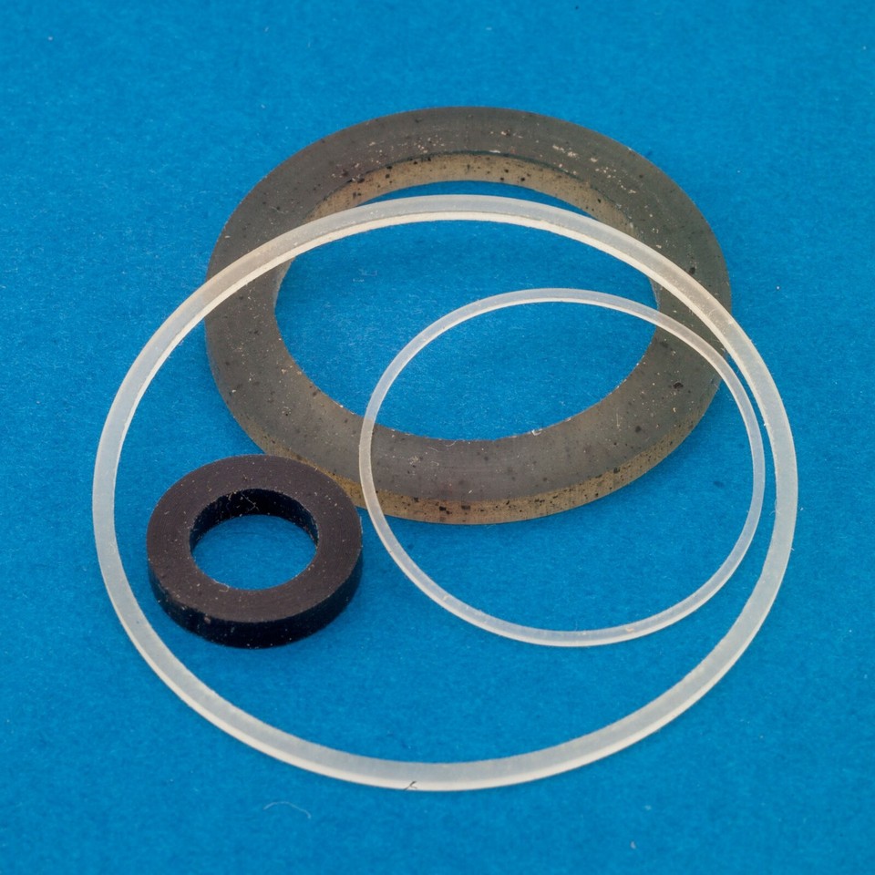 Complete set for Walkman Sony WM-D6C : 2 idler tires, 2 belts, 1 ...