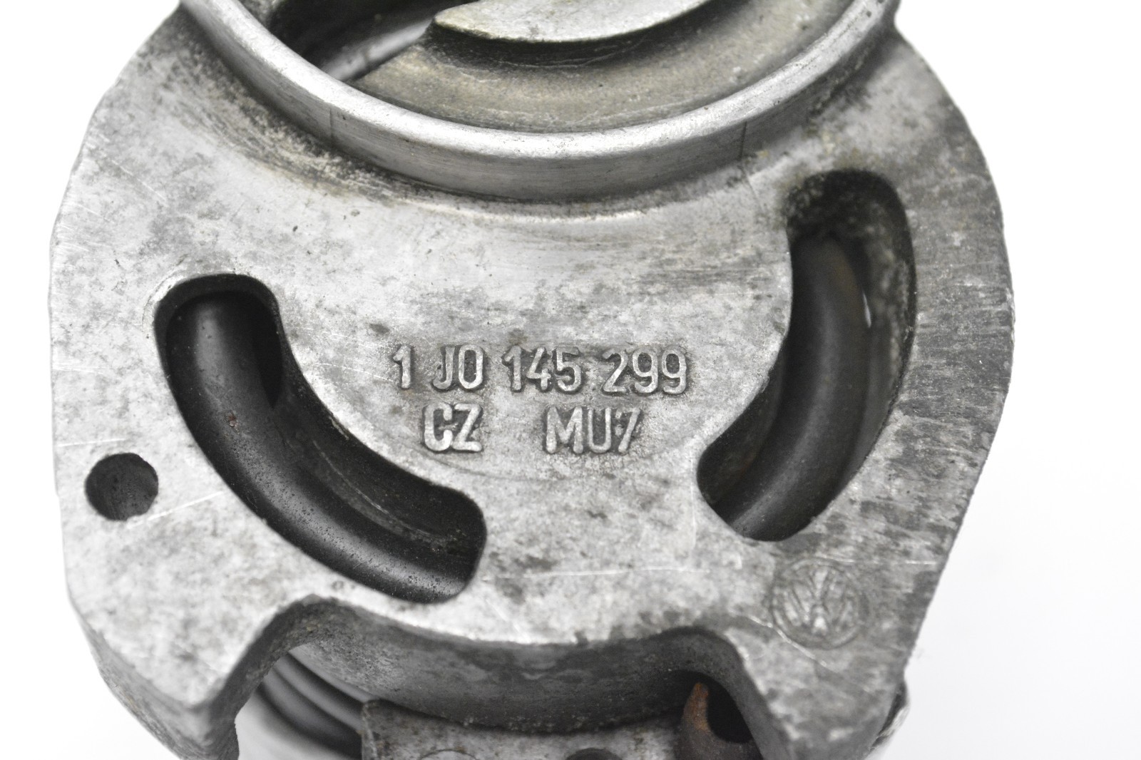 VW GOLF MK5 2003 2009 1.6FSI ENGINE AUXILLARY BELT TENSIONER PULLEY ...
