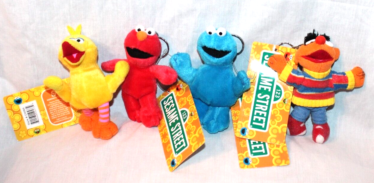 NEW WITH TAG 2003 LOT OF 4 SESAME STREET ELMO KEYCHAINS/ BACK ZIPPER 5 ...
