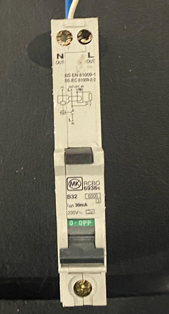 MK SENTRY TYPE B-C MCB FULL RANGE OLD & NEW + RCD RCBO Main Switch - LN ...