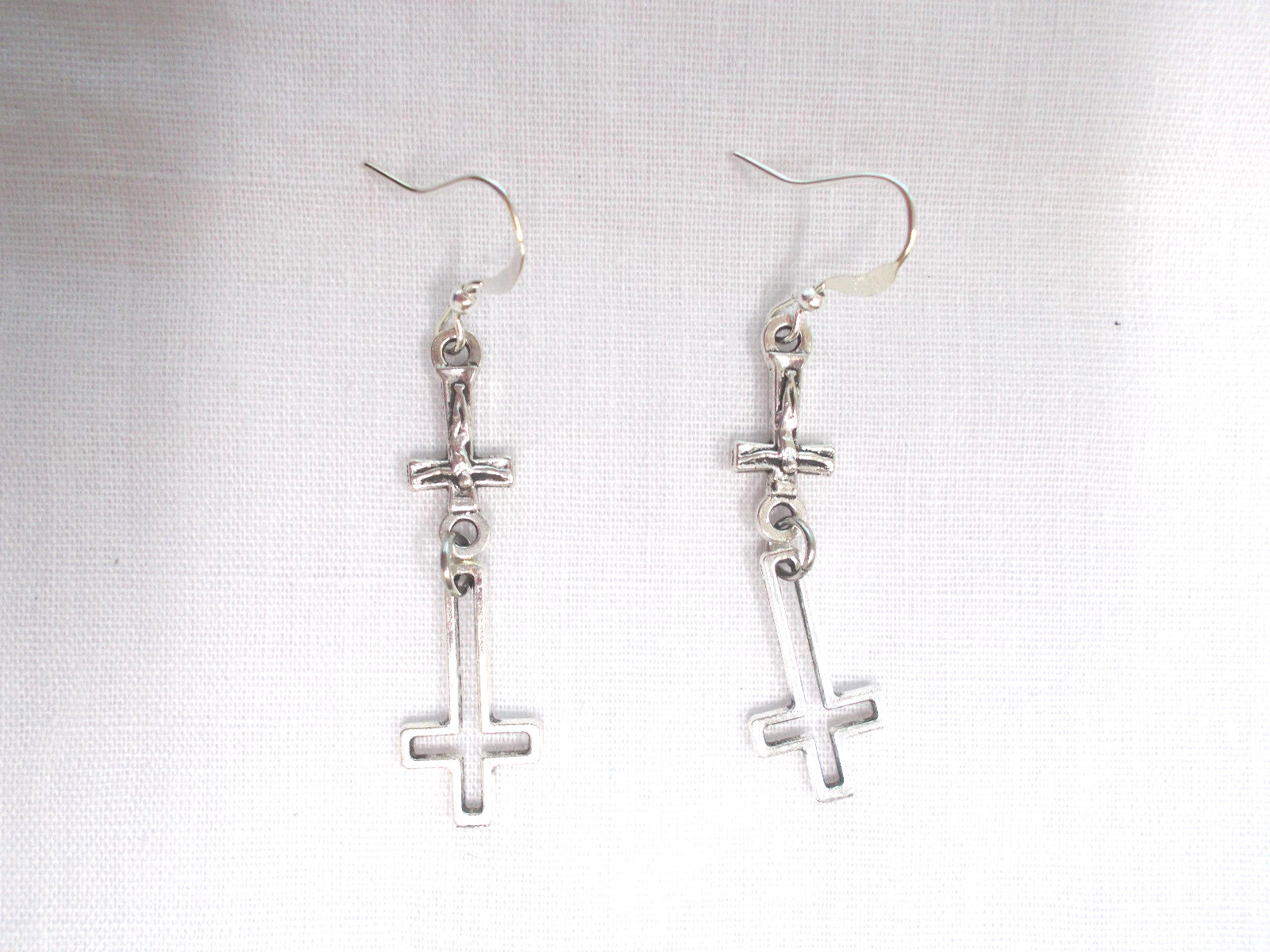 Satanic Occult Inverted Jesus Cross Evil Crosses Ritual Charms Unholy ...