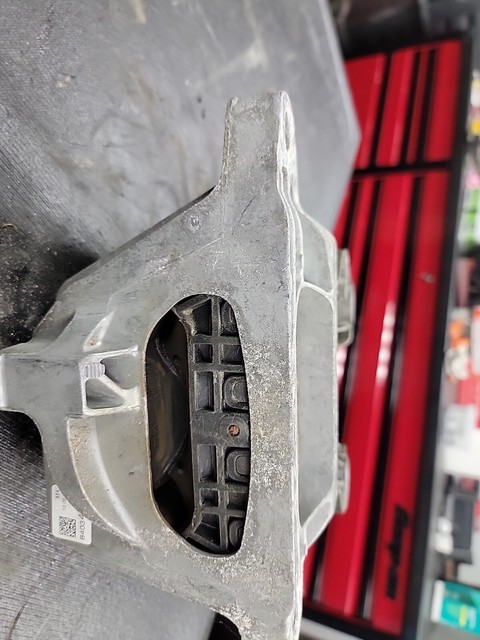 Factory OEM 2017 Chevrolet Malibu Transmission Mount 84034273 for sale ...