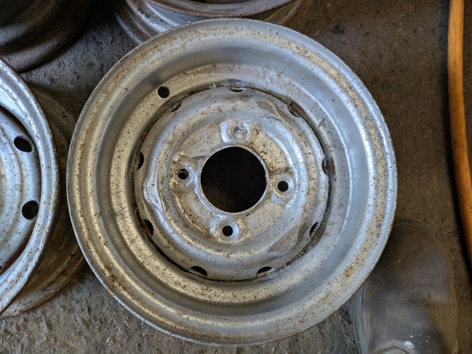 Classic Mini Cooper S Original Dunlop LP918 Reverse Rims - Mk1 Mk2 Mk3 ...