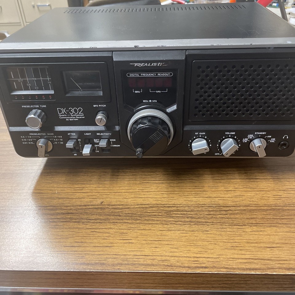 Realistic DX-302 Quartz Synthesized Communications Receiver….Local Pick ...