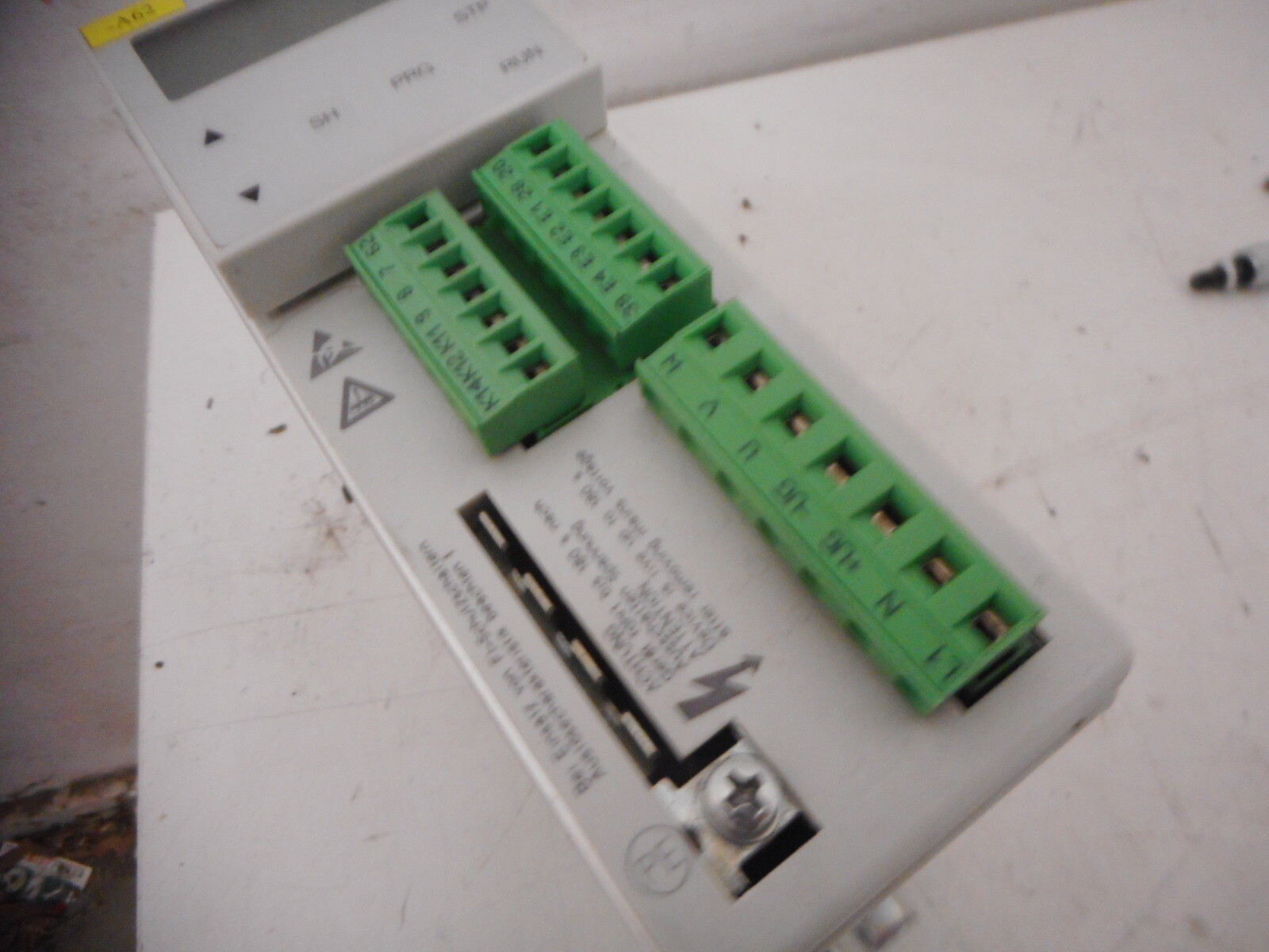 LENZE VFD -- VARIABLE FREQUENCY DRIVE 0.37kW Single Phase w/Keypad ...