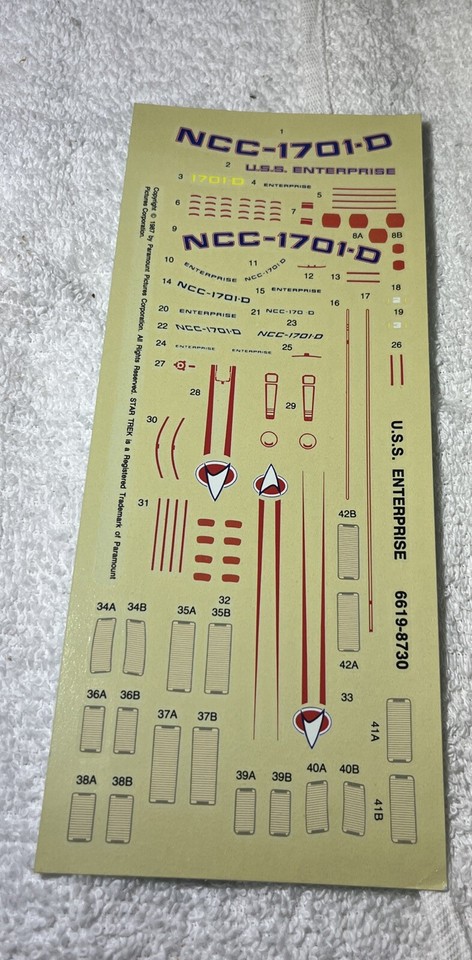Star Trek Generations U.S.S. Enterprise NCC-1701-D Model Kit Read ...