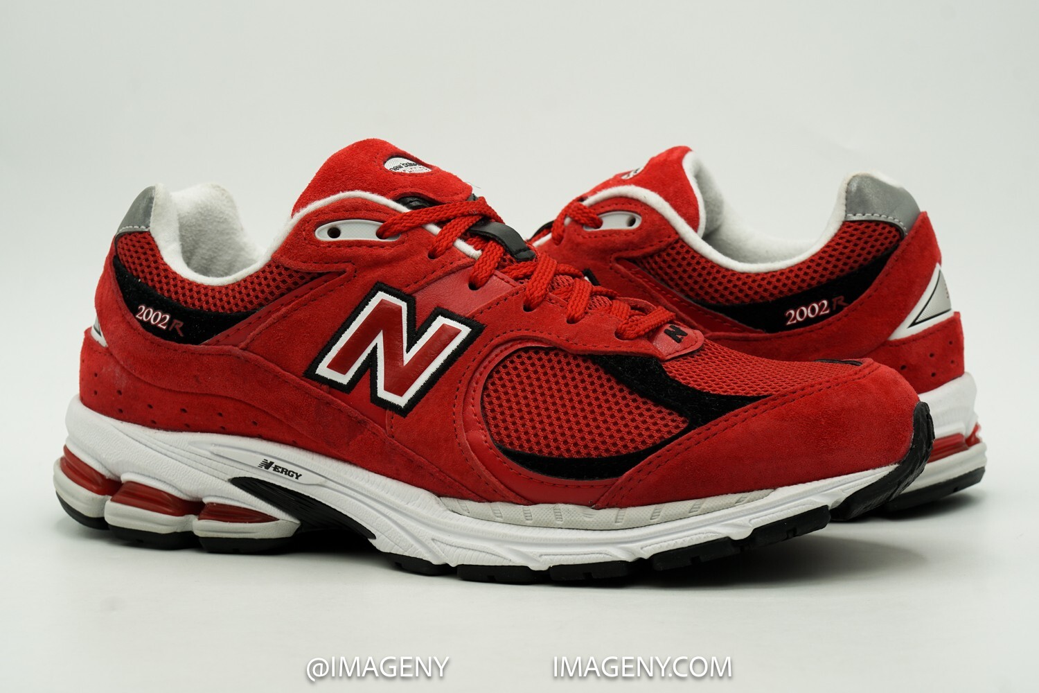 NEW BALANCE 2002R USED SIZE 9 TEAM RED BLACK M2002RDR | eBay