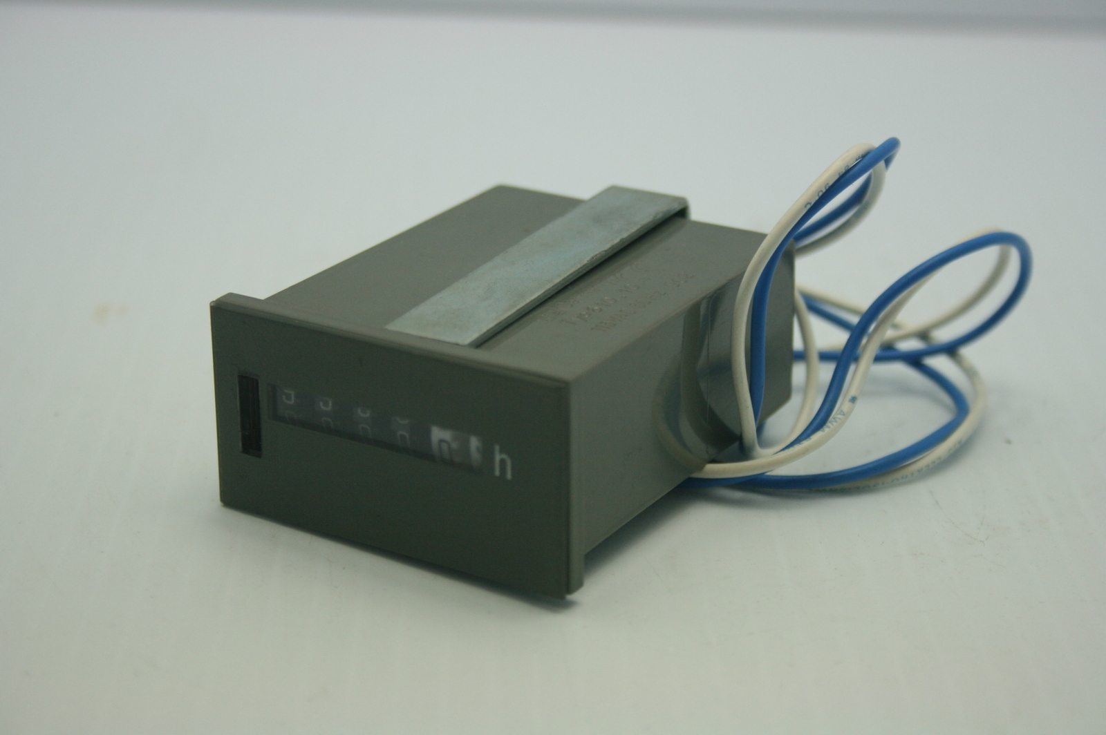 Redington Model 711 Fig. 6 Electromechanical Hour Meter 115/50Hz 711 ...