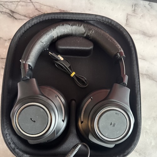 Plantronics BackBeat Pro Black Noise Canceling Over the Ear Bluetooth Headphones | eBay