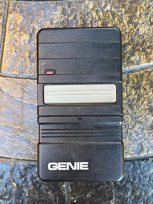 Genie GT90-1 Black 1-Button Garage Door Opener Remote With Visor Clip ...
