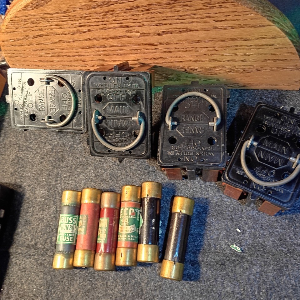 Vintage Pull-Out Fuse Blocks (MAIN & RANGE) + 6x 60A Fuses Varied Brand ...