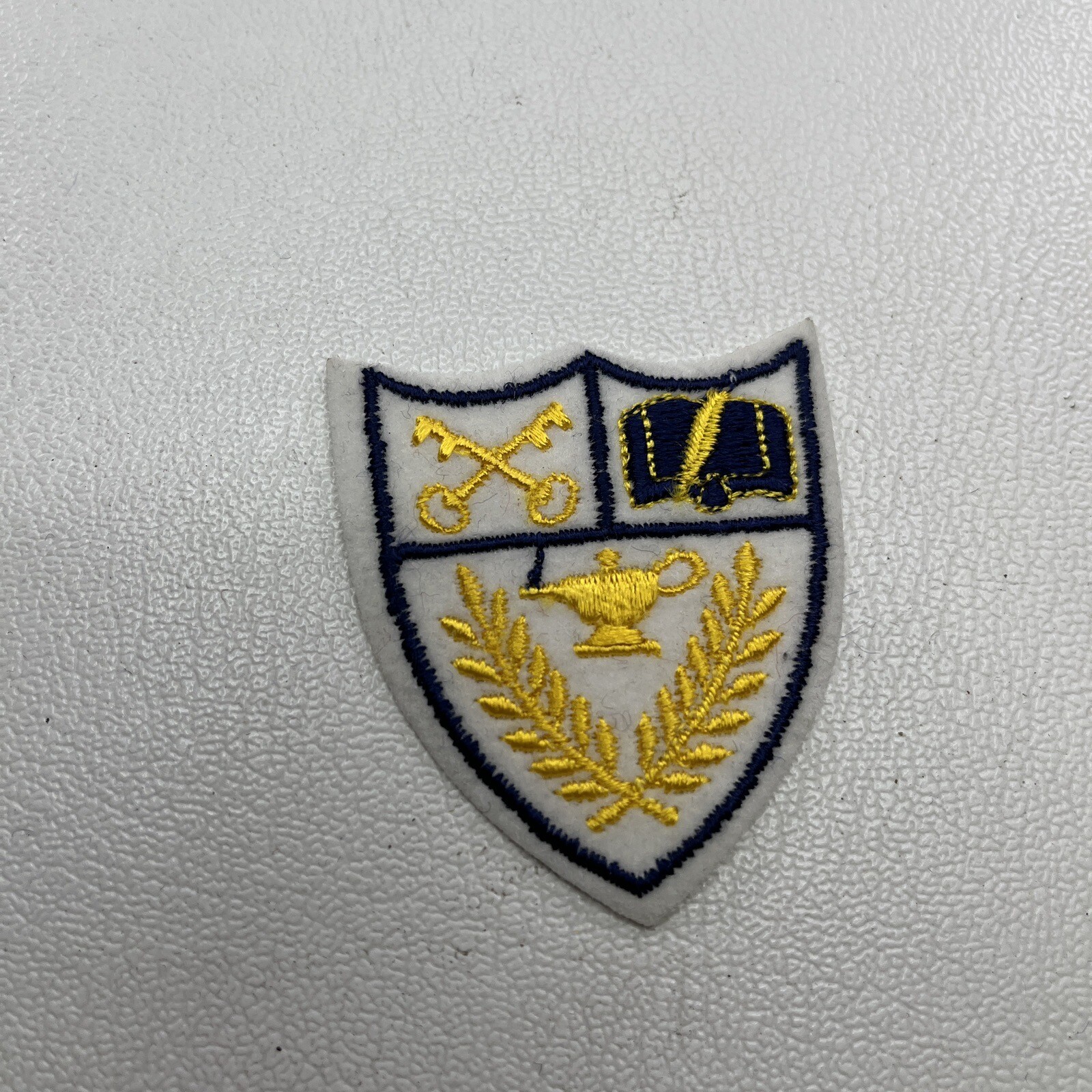 Small Coat Of Arms Patch Quill, Laurel Wreath Skeleton Key T067 | eBay