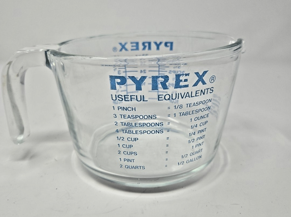 Vintage Pyrex 4 Cup Measuring Cup Pour Spout Blue Letters Corning USA ...