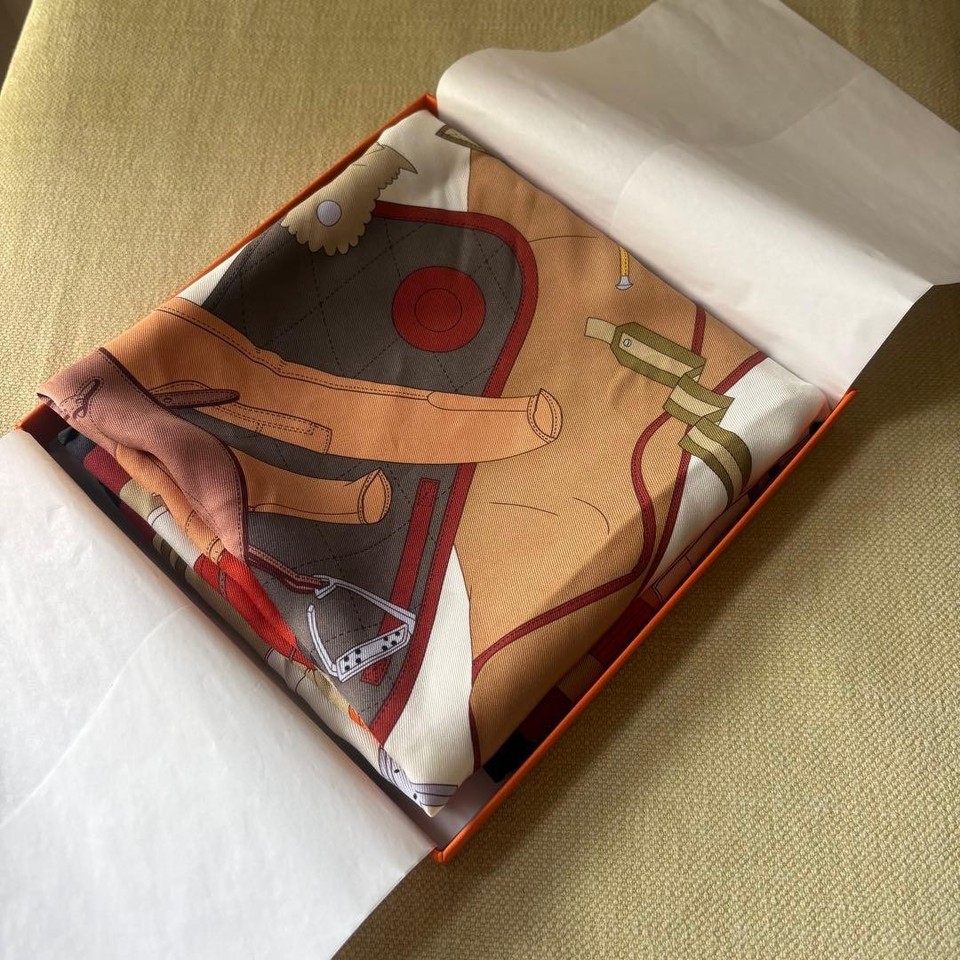 HERMES Silk Scarf Perle Mer Serie 66x66 cm Vintage Handrolled Edge Rare ...