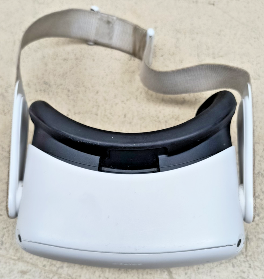 Oculus Quest 2 64GB First Gen Non Meta Rough Shape Headset Powers On ...
