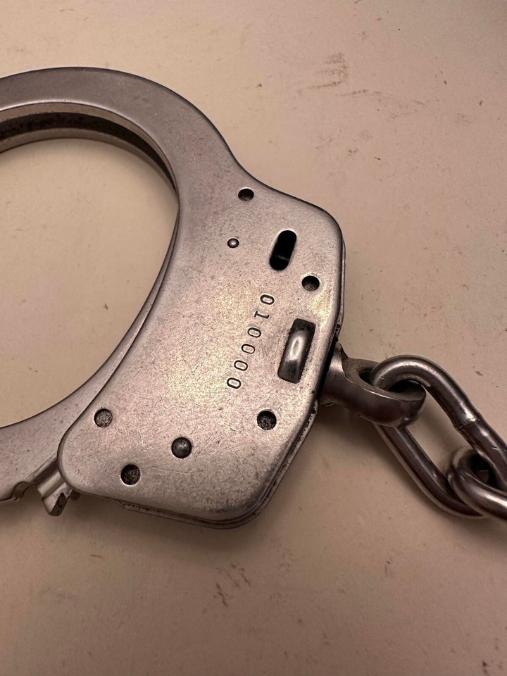 Smith & Wesson Model 100 Handcuffs, Nickel, Rare serial number 10000 ...