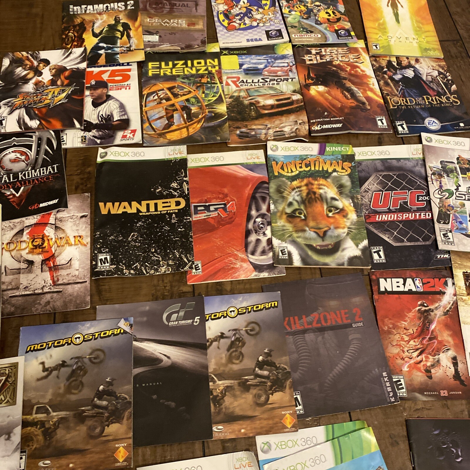 Video Game Manual Lot of 39 Manuals plus some Inserts Xbox, 360, PS3 ...