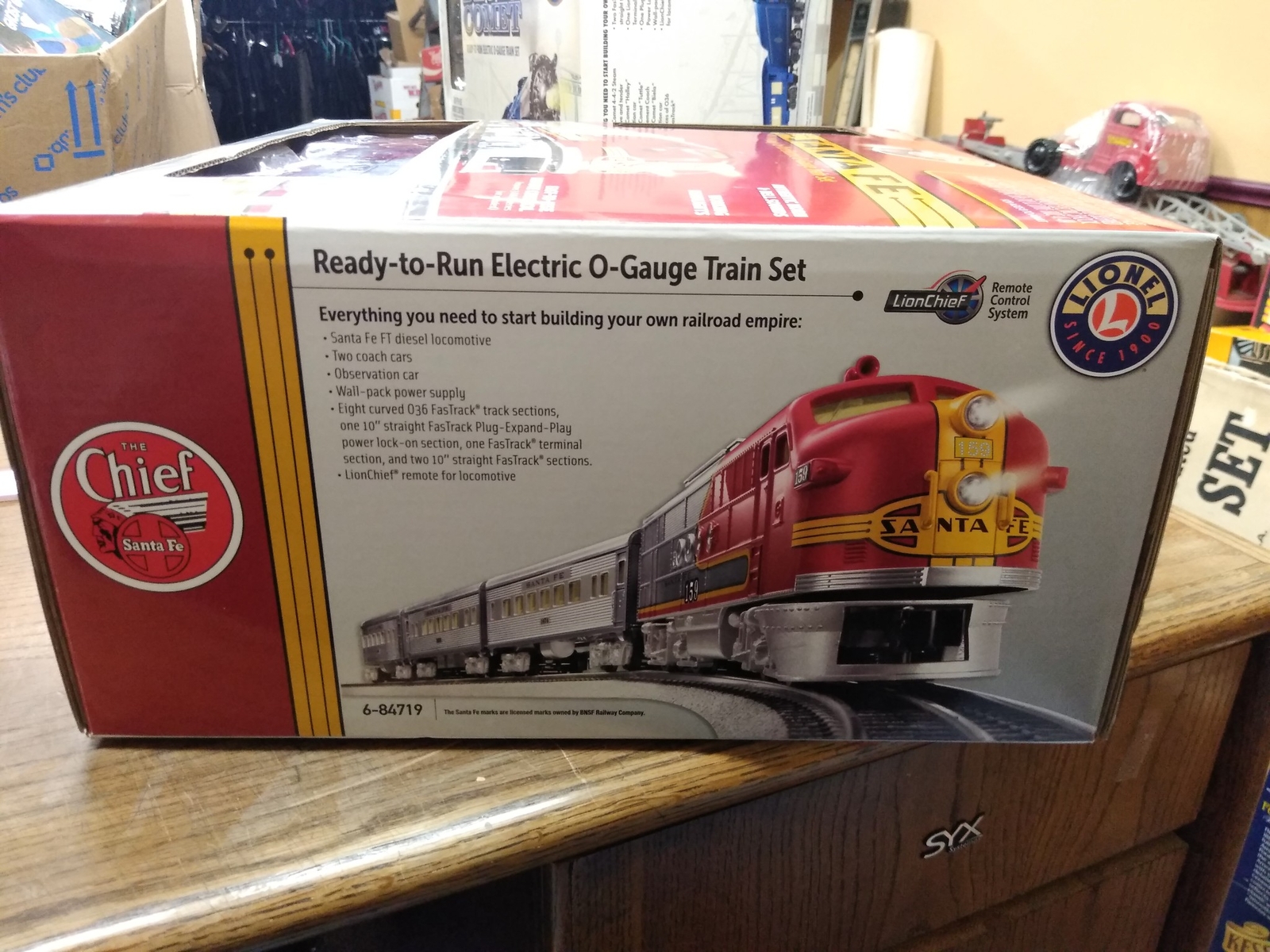 NIB Lionel Santa Fe Super Chief Lion Chief Train Set 6-84719 #159 ...