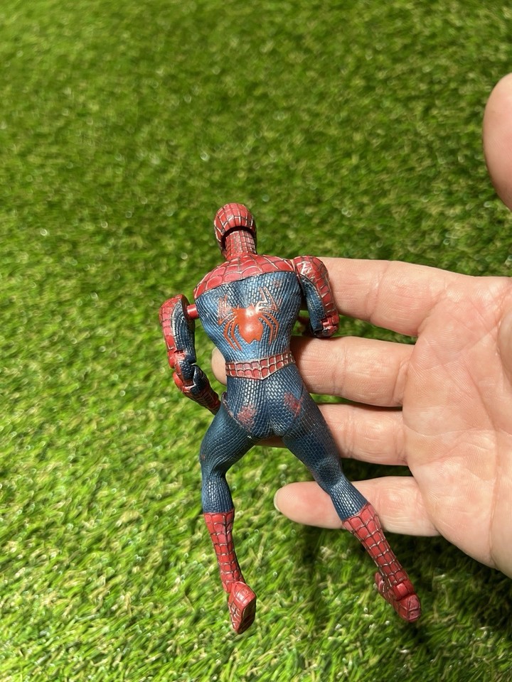 SPIDER-MAN WEB SHOOTING POSABLE ACTION FIGURE. 2004 TOY BIZ MARVEL ...