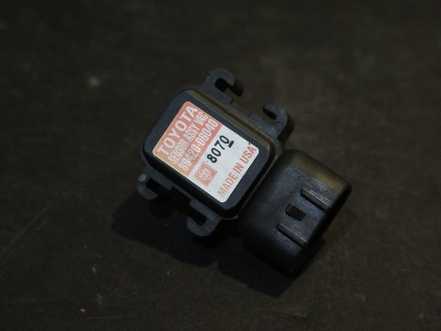 1997 - 2001 Toyota Camry Map Sensor OEM 89420-06040 Air Pressure Solara ...