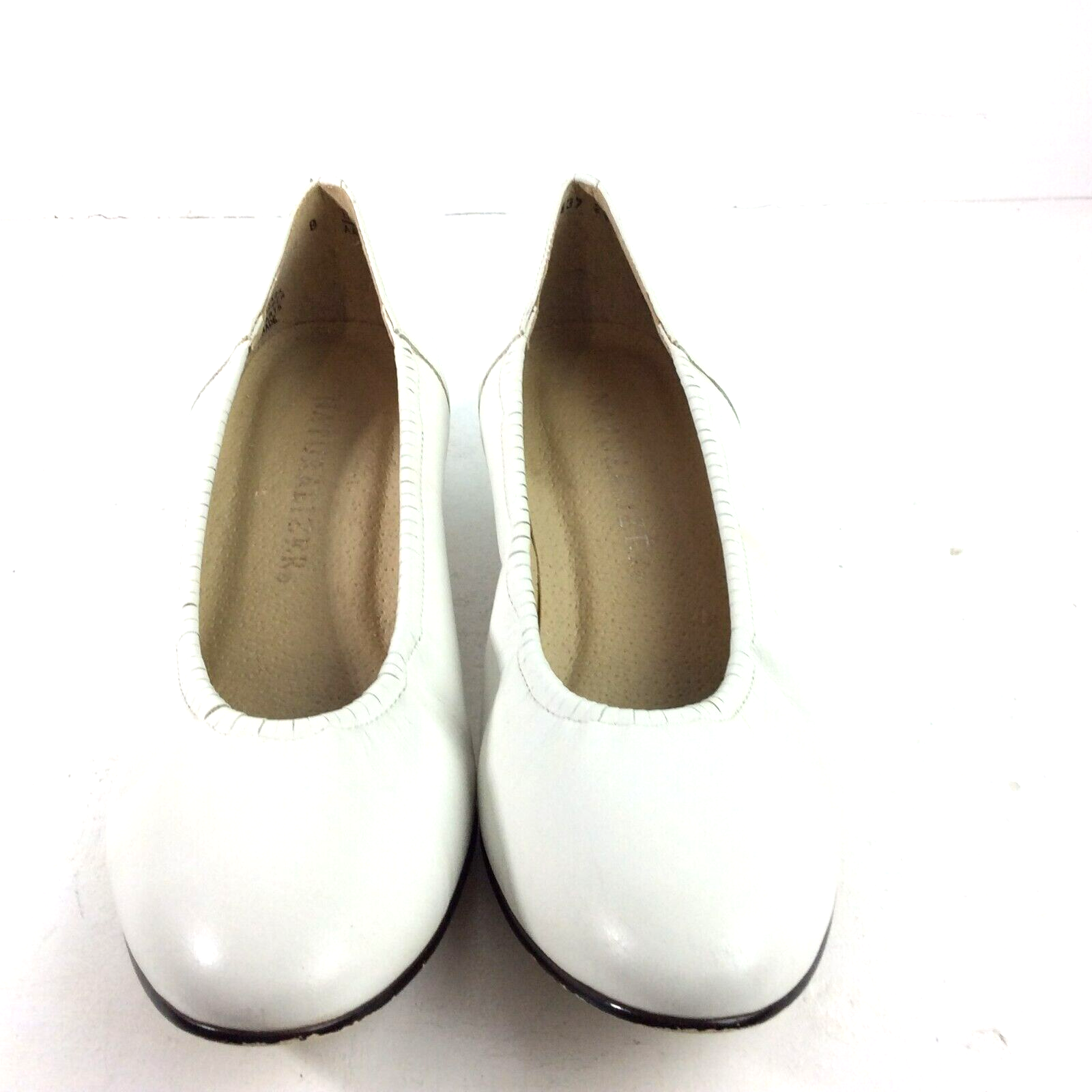 Naturalizer White Pumps 8B 1.5" Heel EUC | eBay