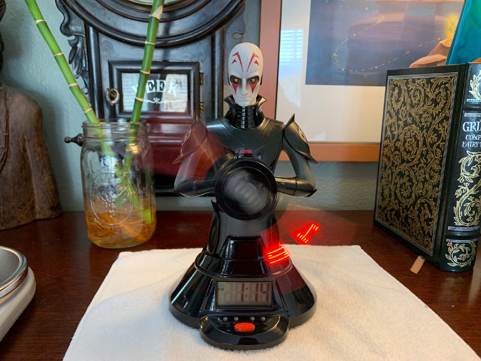 Spin Master STAR WARS INQUISITOR LED Alarm Clock w/ Spinning LIGHTSABER ...