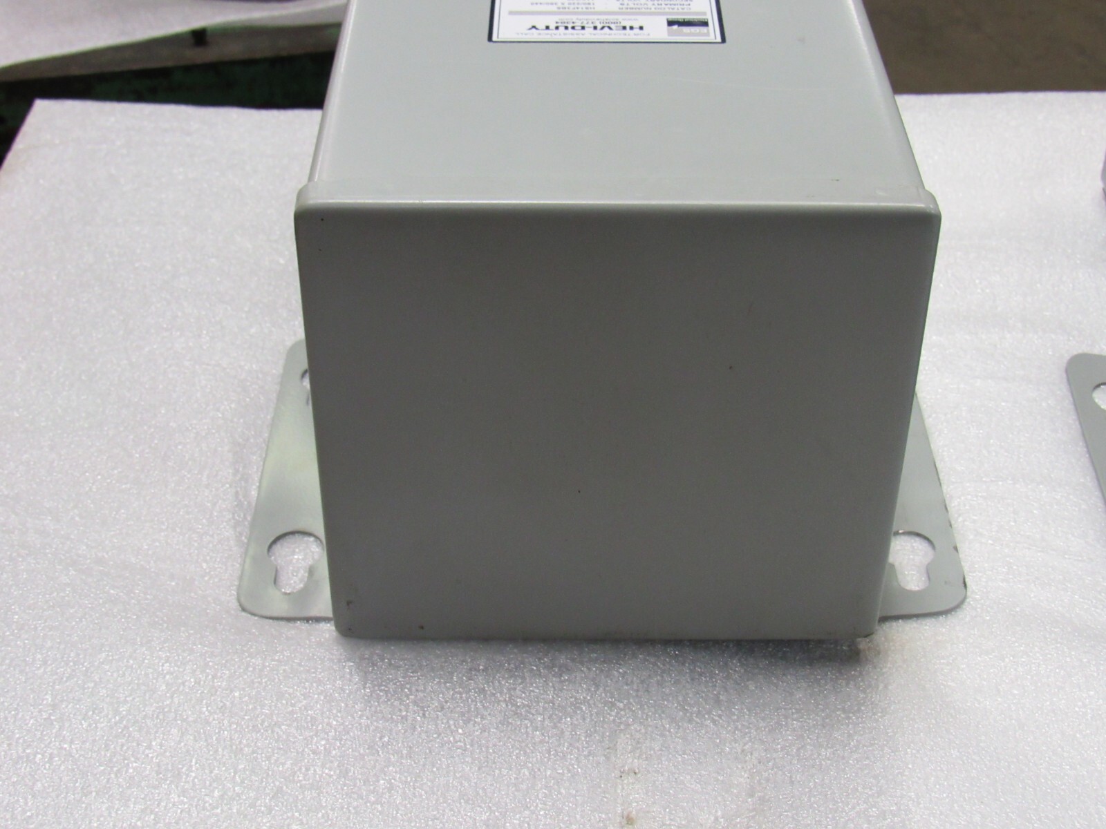 EGS HEVI-DUTY TRANSFORMER HS14F3BS 3KVA 1PH 190/220X380/440V PRI 110 ...