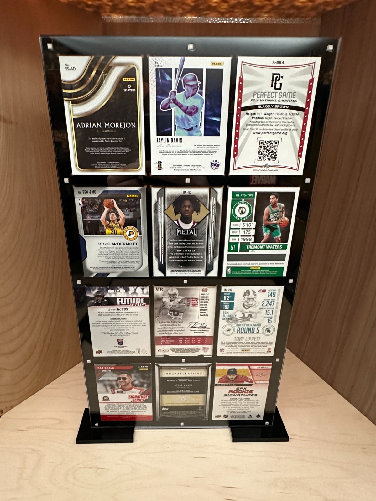12 Card Basketball NBA Trading Card Magnetic Holder Display Case With ...