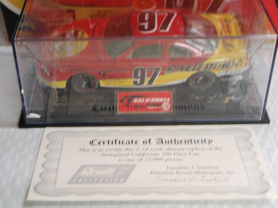 1997 Revell 1:24 Diecast NASCAR Inaugural NAPA California 500 Pontiac ...