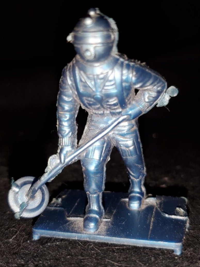Vintage VOYAGE TO THE BOTTOM OF THE SEA DIVER Figure / 1965 Remco (KR ...