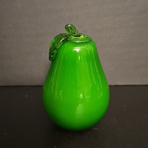 GREEN ART GLASS PEAR WITH STEM AND LEAF 4.25" | eBay