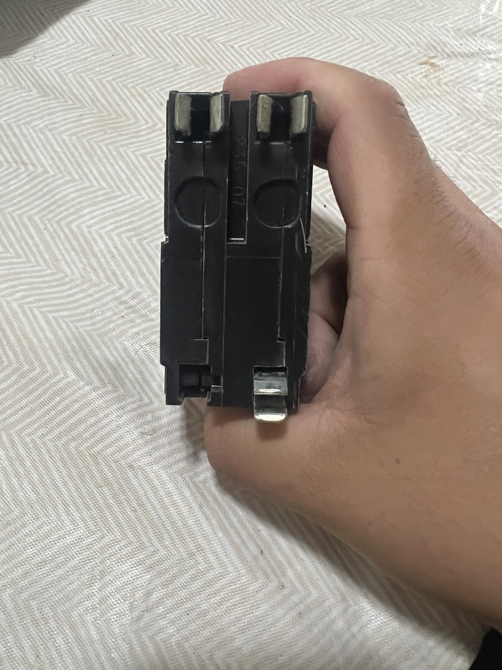 Square D QOB220 20 A Miniature Circuit Breaker 785901416869| eBay