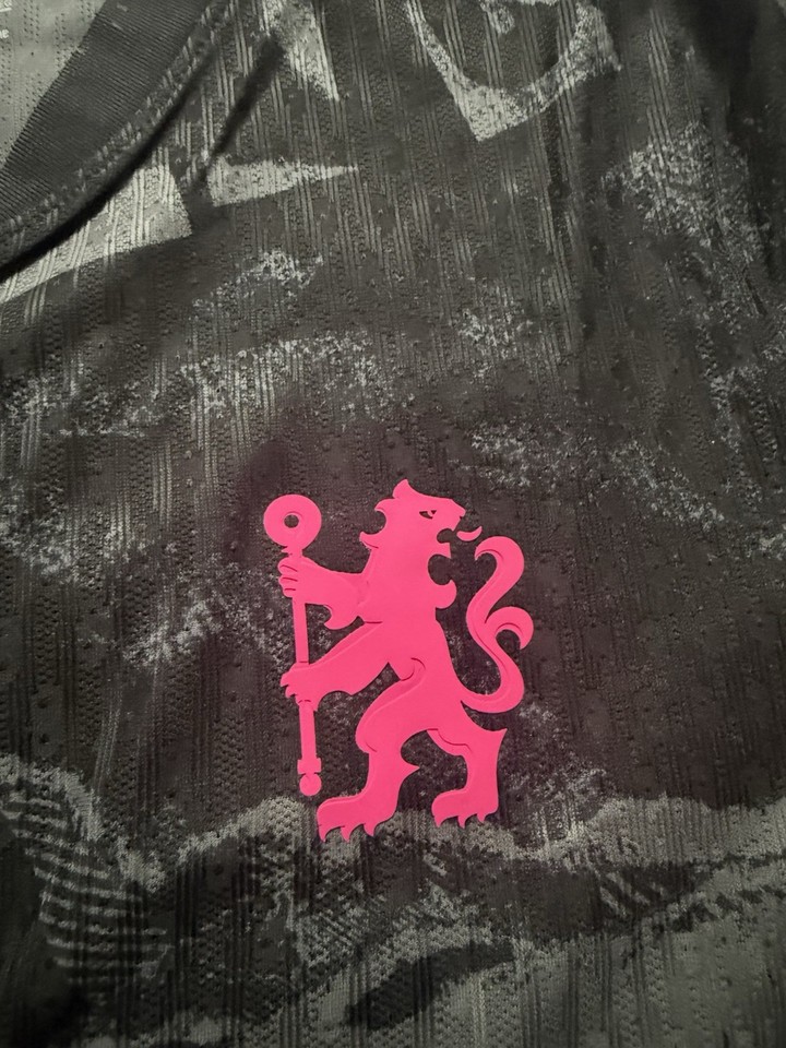 Nike Chelsea F.C. 2024/25 Men's Stadium Third Jersey in black/pink ...