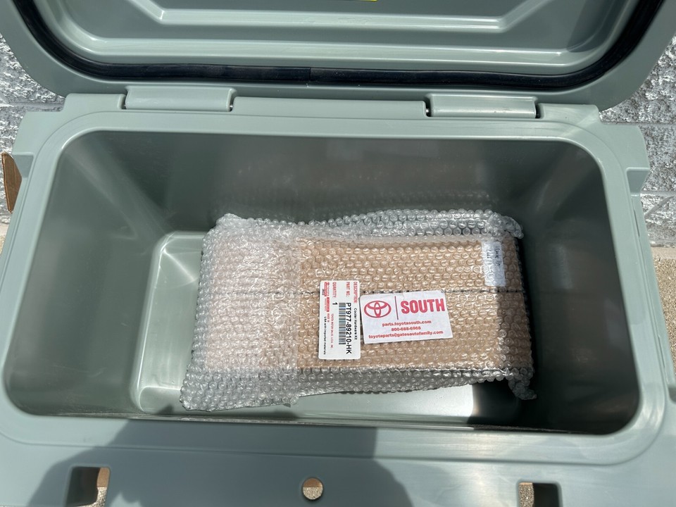 Genuine Toyota 4Runner Lunar Rock 40-Quart Cooler PT977-89210-03 W ...