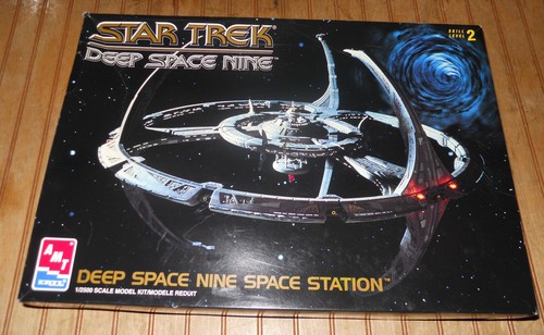 AMT/ERTL 1:2500 STAR TREK DEEP SPACE NINE STATION MODEL KIT 8778 | eBay