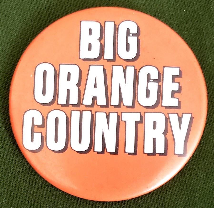 Vintage 1.5" Button Pinback "Big Orange Country" | eBay