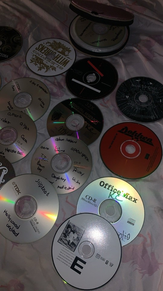 Lot of 24 Loose CDs Various Artists Genres No Jewel Cases Mostly Rock 🎸 ...