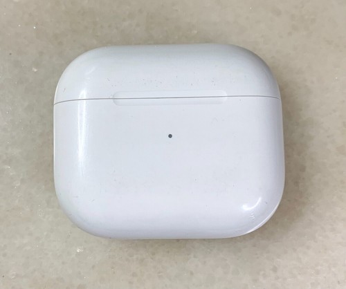 GENUINE Apple AirPods 3rd Gen Magsafe Case Charger (A2566 / EMC 3986 ...
