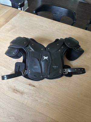 Xenith Flyte Football Shoulder Pads Youth Size Large Black QB WR RB | eBay