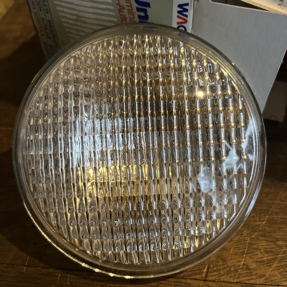 NOS Wagner Lighting 4413 Sealed Beam 12V Off Road Light | eBay