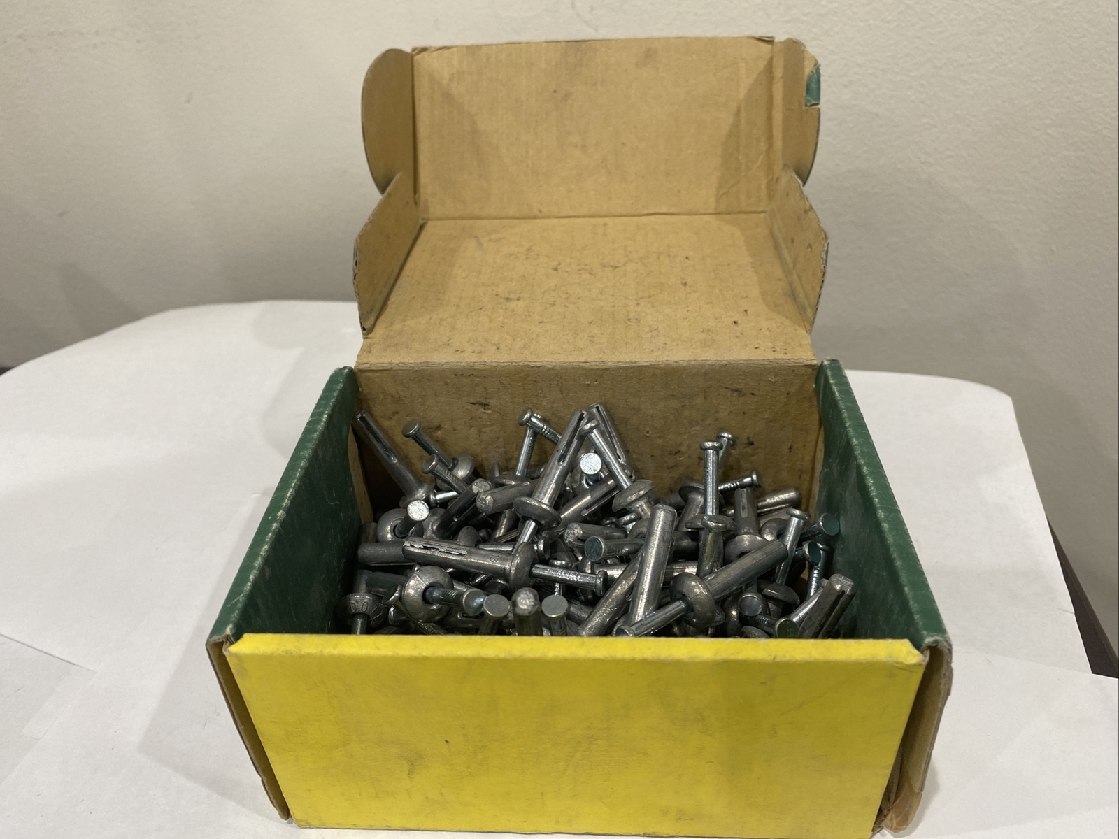 (A) Dottie ZA125 1/4”-1-1/4” Zamac Anchor W/ Steel Pin 1/4 ANSI (Box Of ...