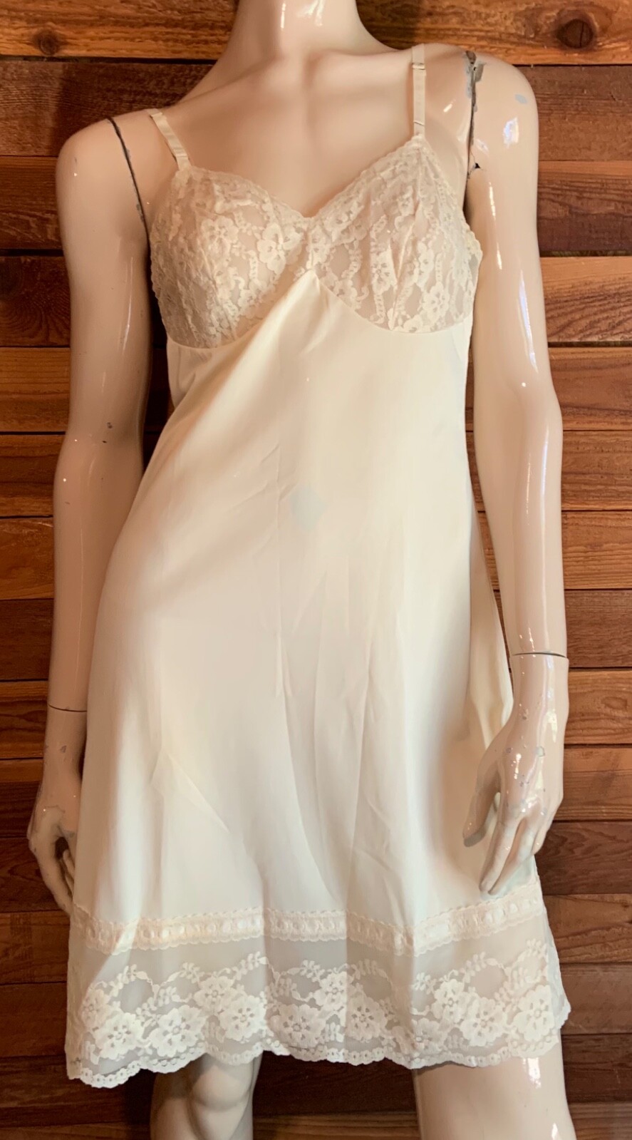 VINTAGE LINGERIE 1960S LORRAINE IVORY SIZE 34 FULL SL… - Gem